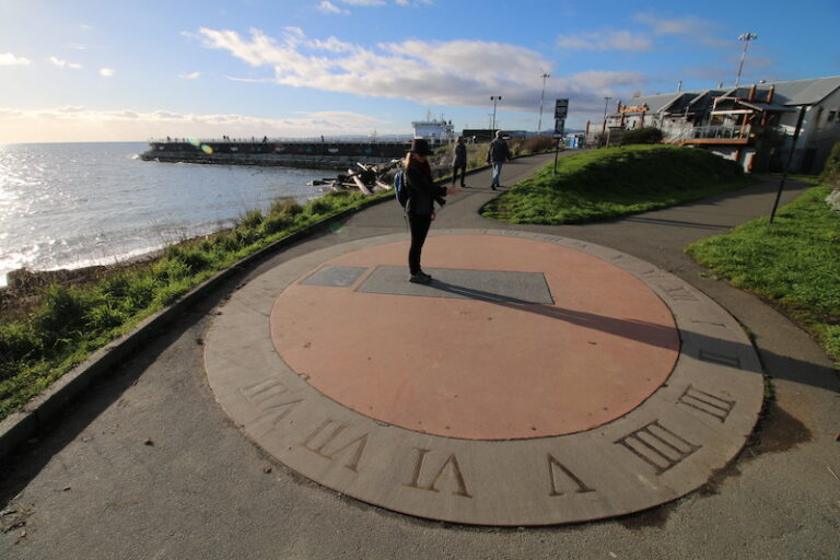 WALKING AROUND DOWNTOWN VICTORIA, BC | Visitor In Victoria