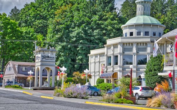CHEMAINUS - CITY OF MURALS | Visitor In Victoria